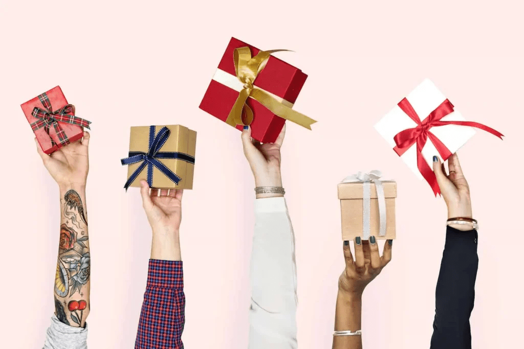 Corporate Gifting and Social Responsibility: Giving Back Through Gifts ...